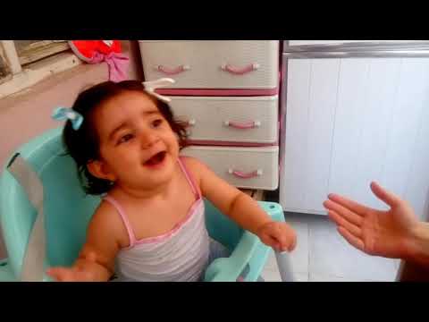 Prenses İncisu'nun 1 Yaş Öncesi Tatlı halleri - Eğlenceli Çocuk Videosu  Bebek videoları