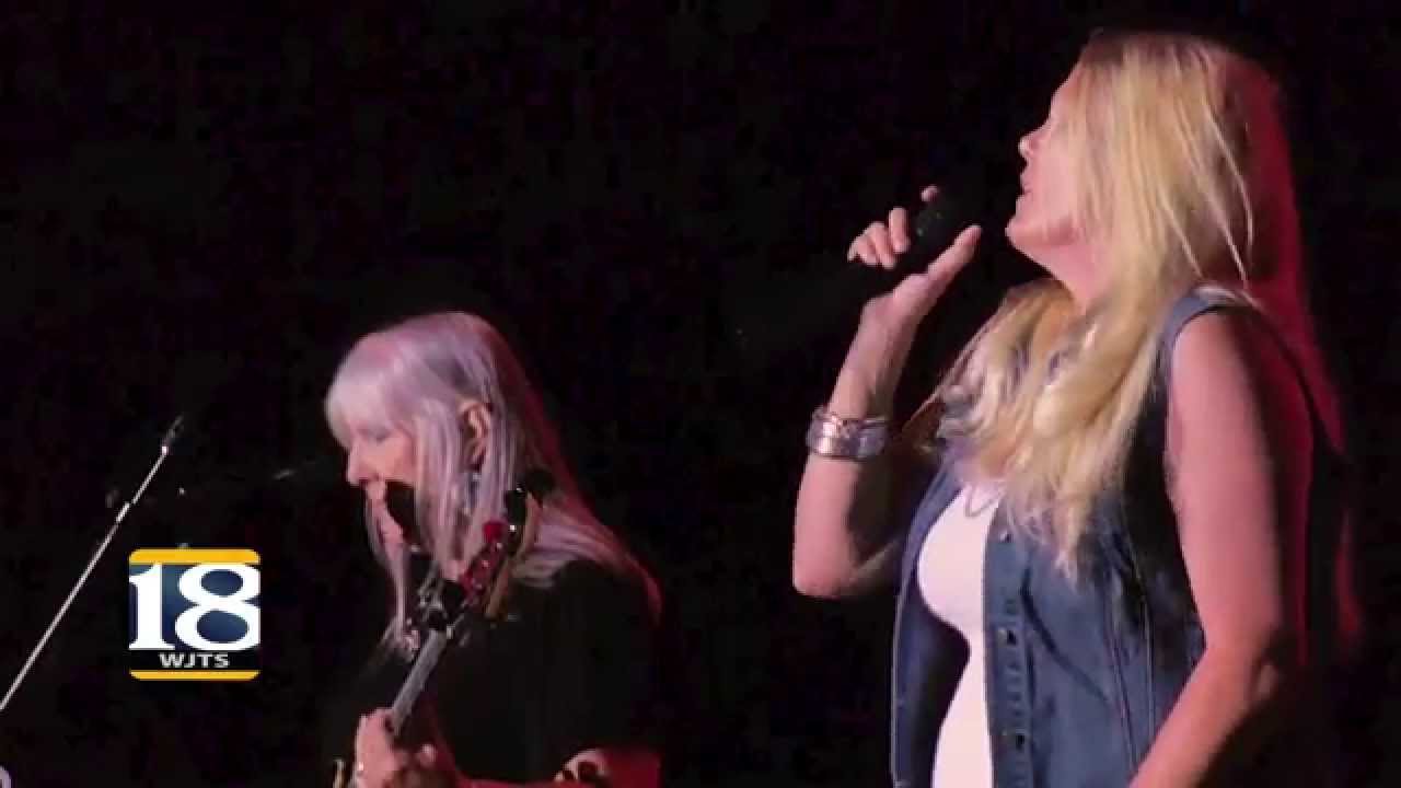 WBDC Presents: Amy Jo Madden & The MAD Women Band - YouTube