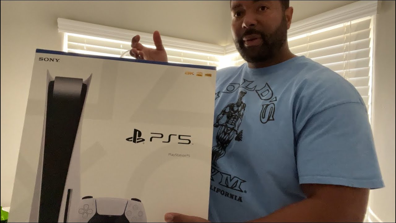 600 and 5 people are donating PS5’s to kids this holiday season - YouTube