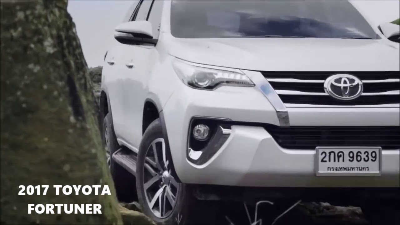Range rover vs fortuner - YouTube