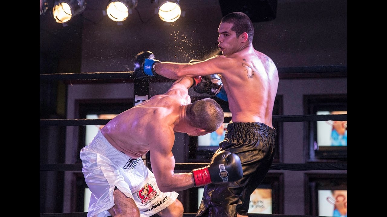 Cande Rochin vs Antonio Cruz - YouTube