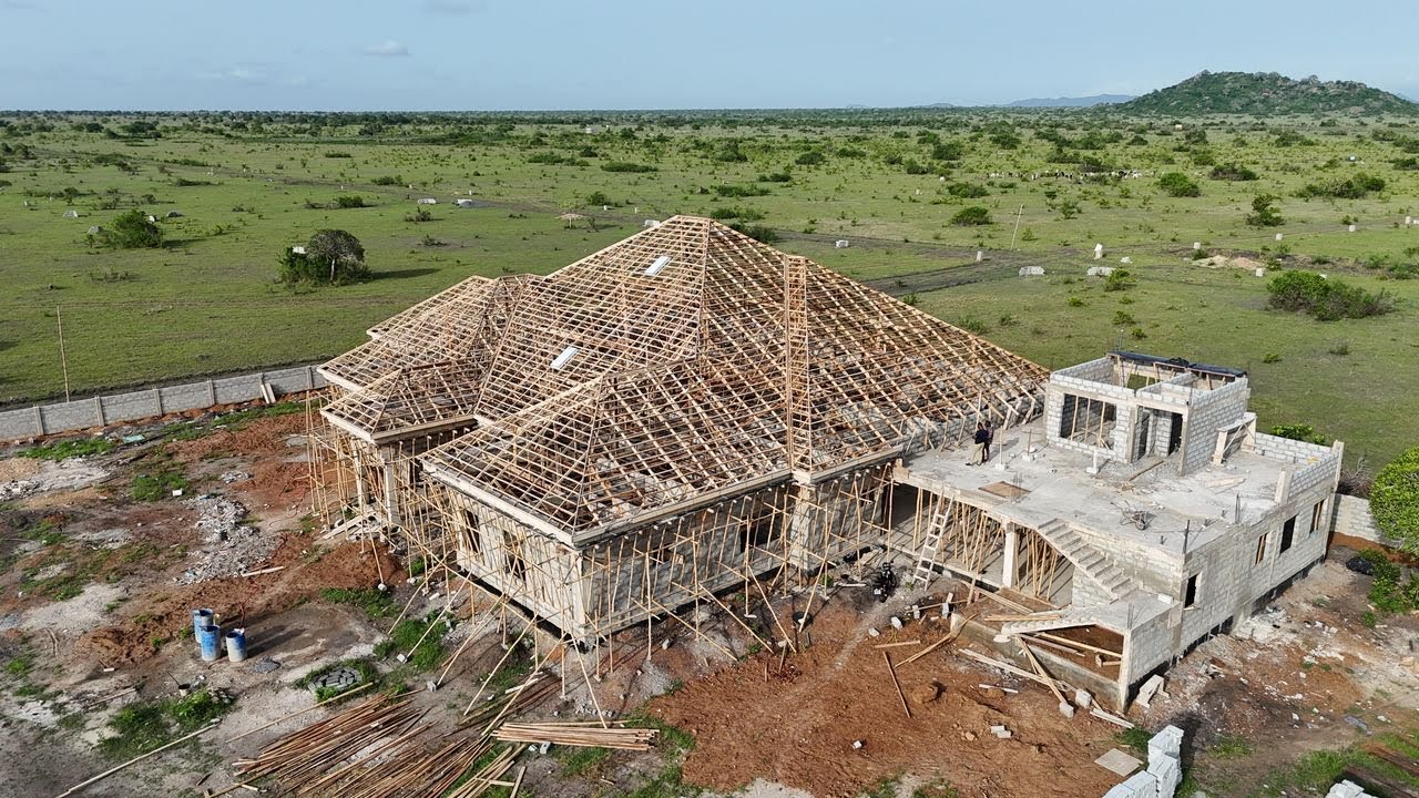 Building in Ghana Roof Installation Update | Ep-45 | Project Noah # ...