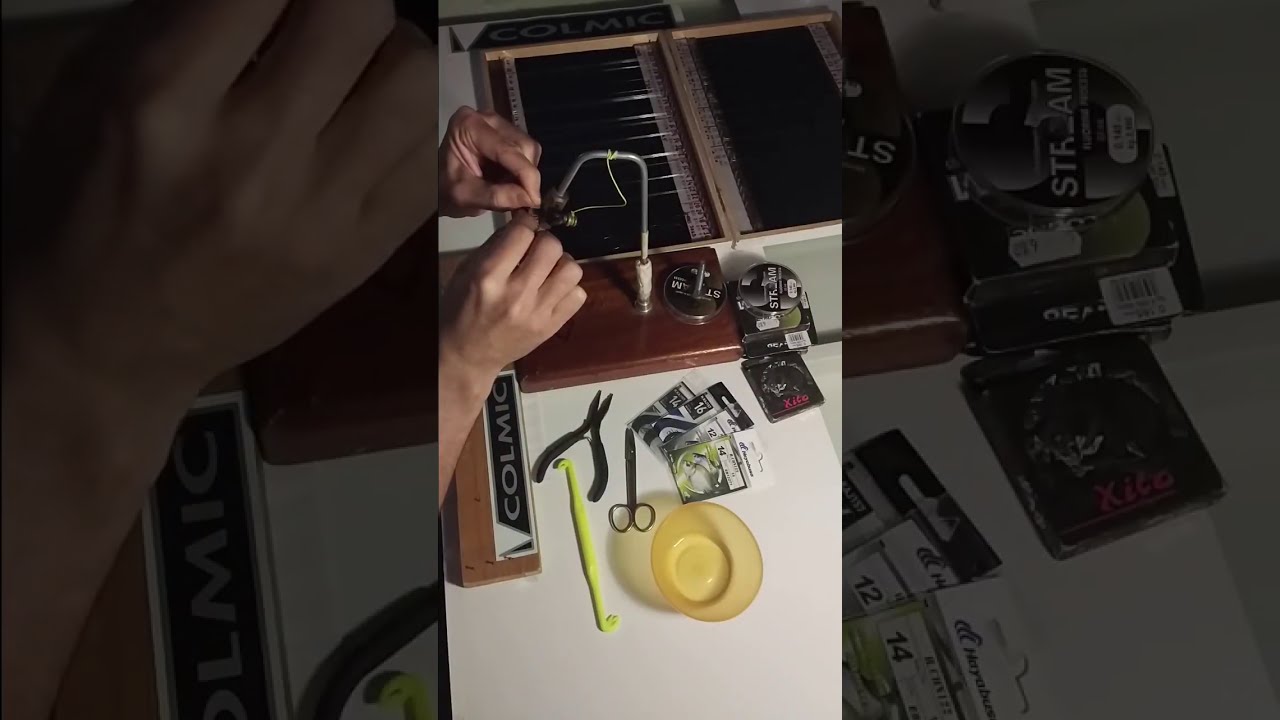 hook tyer machine - YouTube