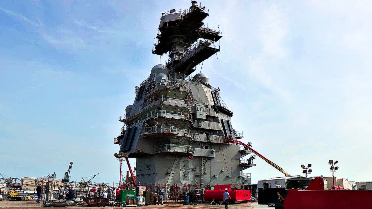 America's Next-Gen Supercarrier – USS Gerald R. Ford (CVN 78) Pierside ...