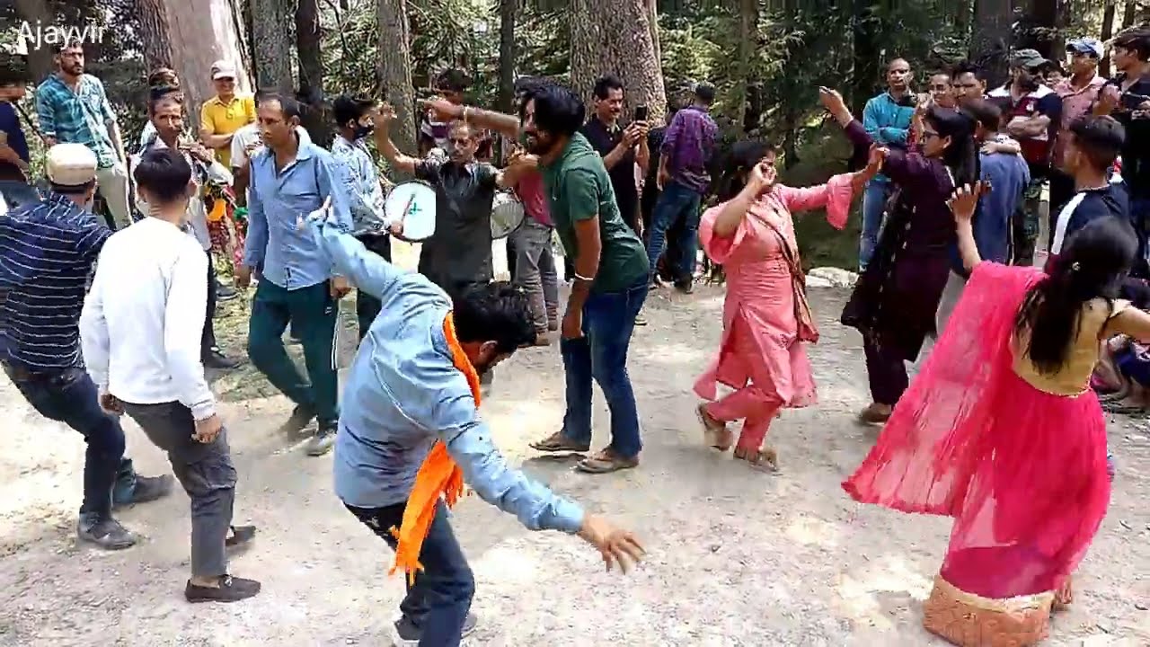 Girls & boys dancing on dhol at Taisan - Doda - YouTube