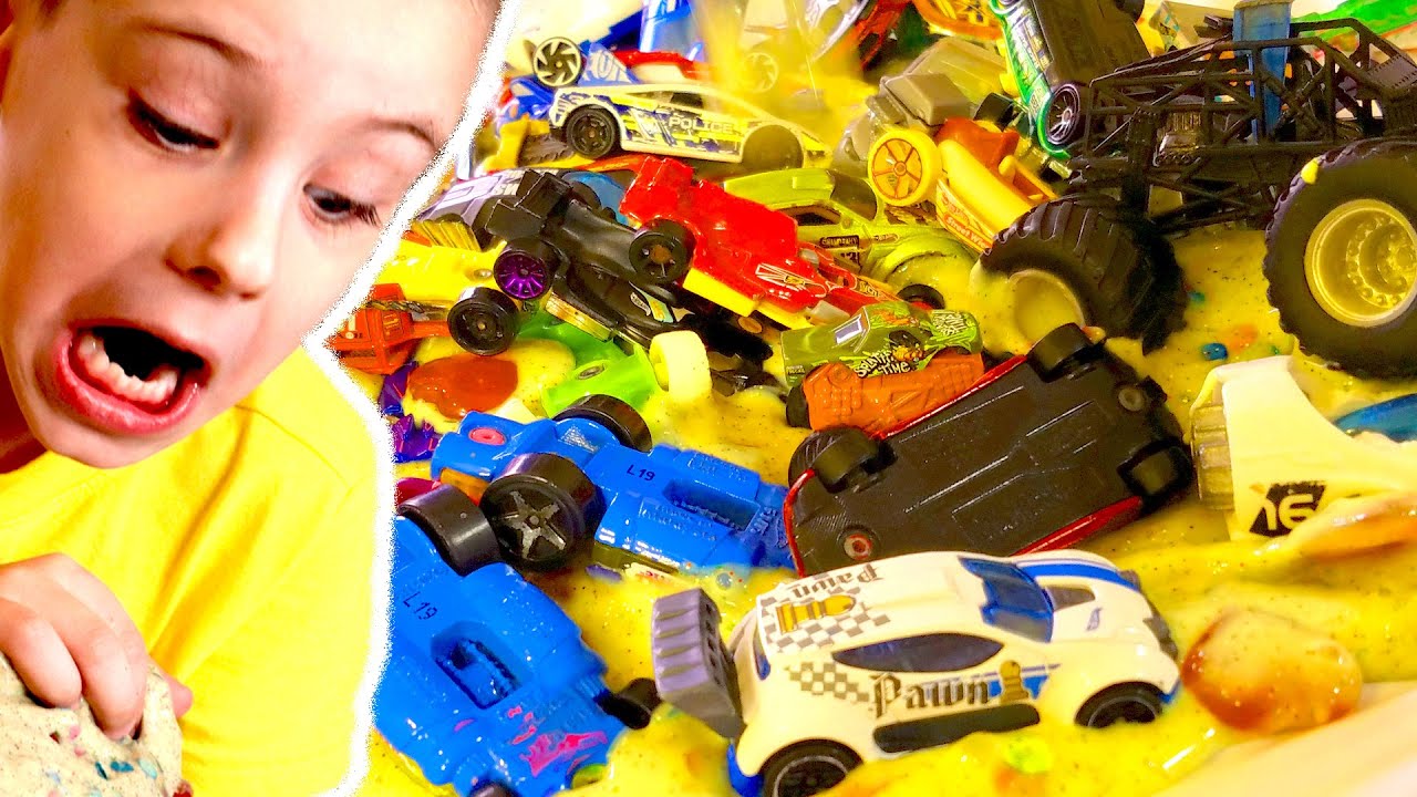 Slime VS Hot Wheels Cars - YouTube