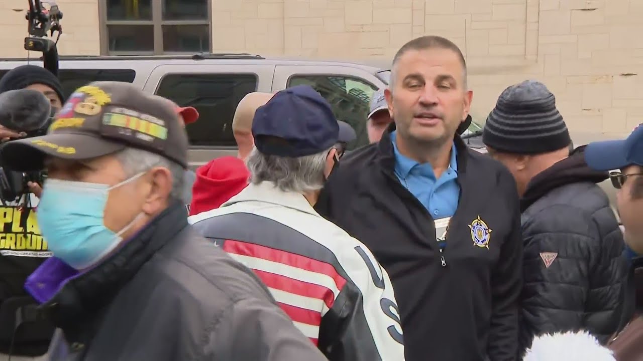 John Catanzara re-elected as Chicago Fraternal Order of Police ...