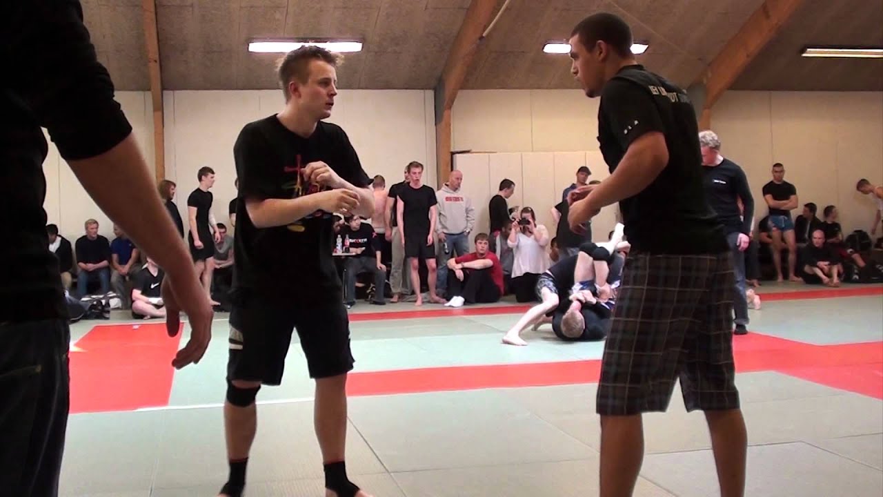 DGL 2012 1 runde F. Kasper Boldsen The Colosseum vs Alexander Toft ...