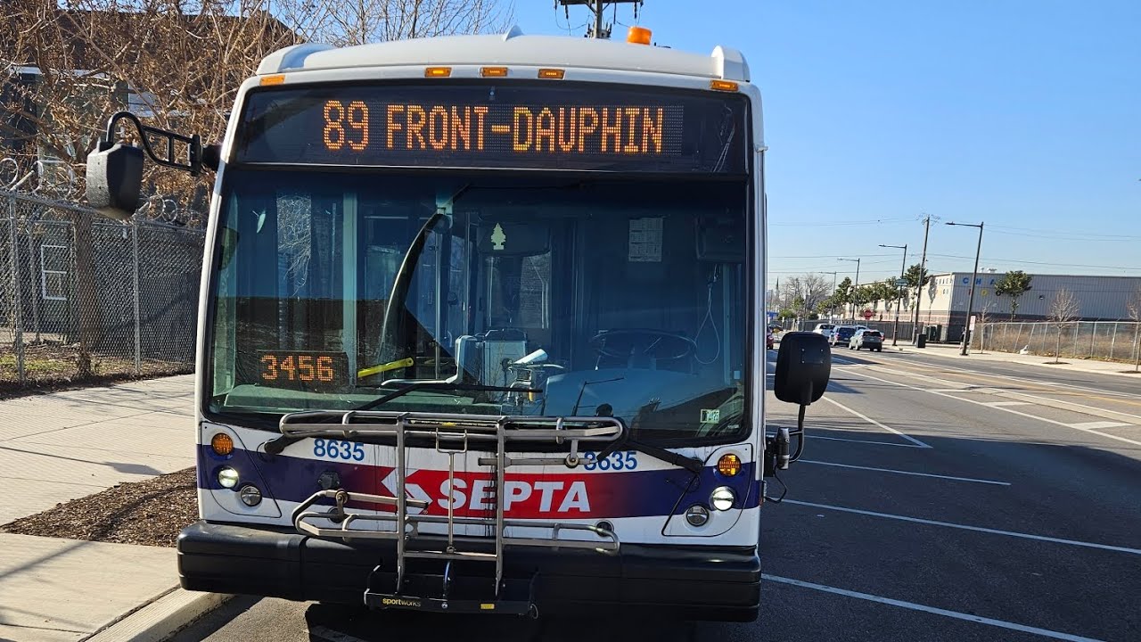 Septa NOVA 8635 on Rt 89 to Front and Dauphin with some loud axels ...