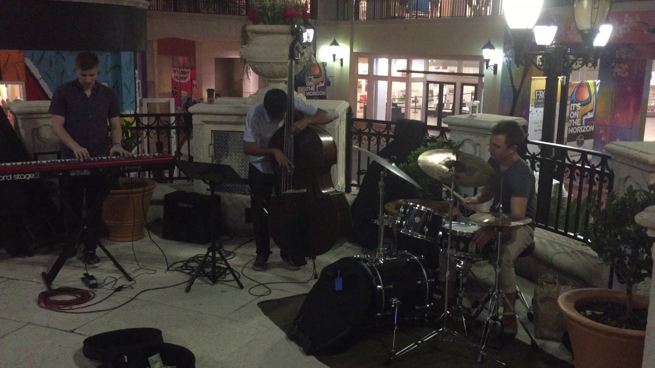 Dylan Buzz Trio playing Bobby Timmon's Moanin' - YouTube