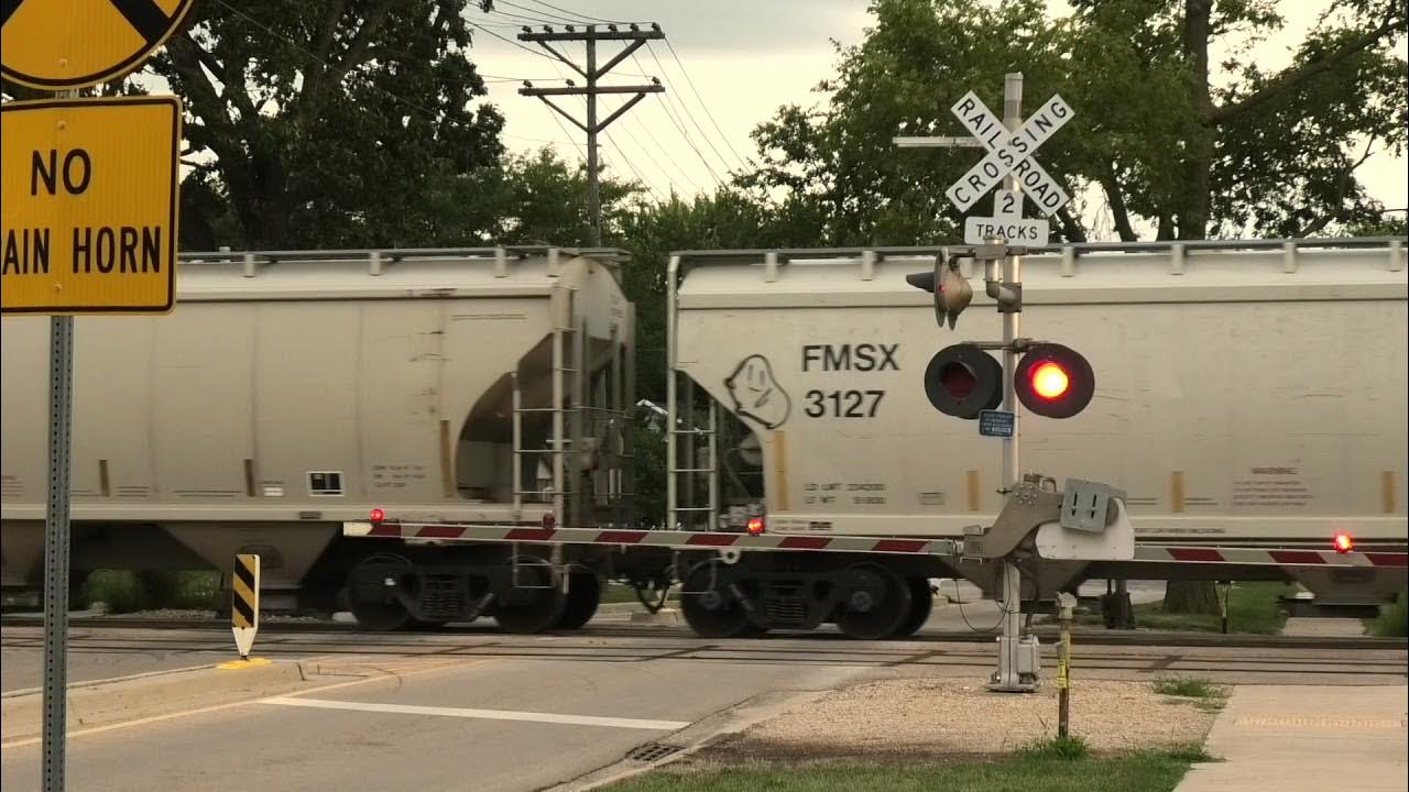 BNSF 1759 West in Rochelle, IL 8/25/21 - YouTube