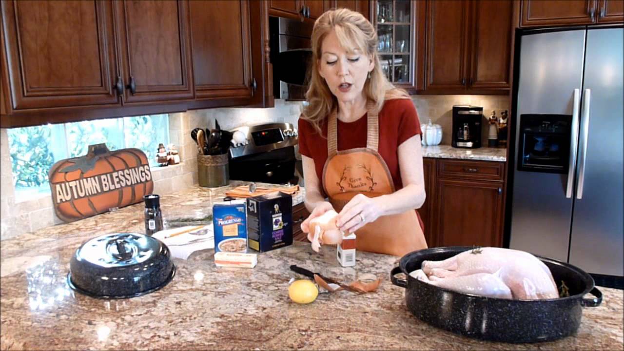 How To Cook A Thanksgiving Turkey with Ms Gayla - YouTube