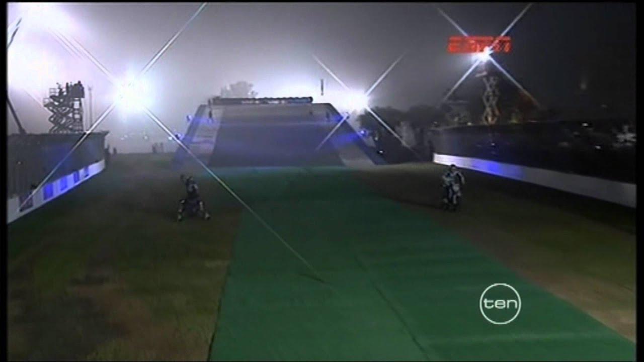 BREAKS RECORD [HD] - Levi LaVallee, Robbie Maddison dual jump at Red ...