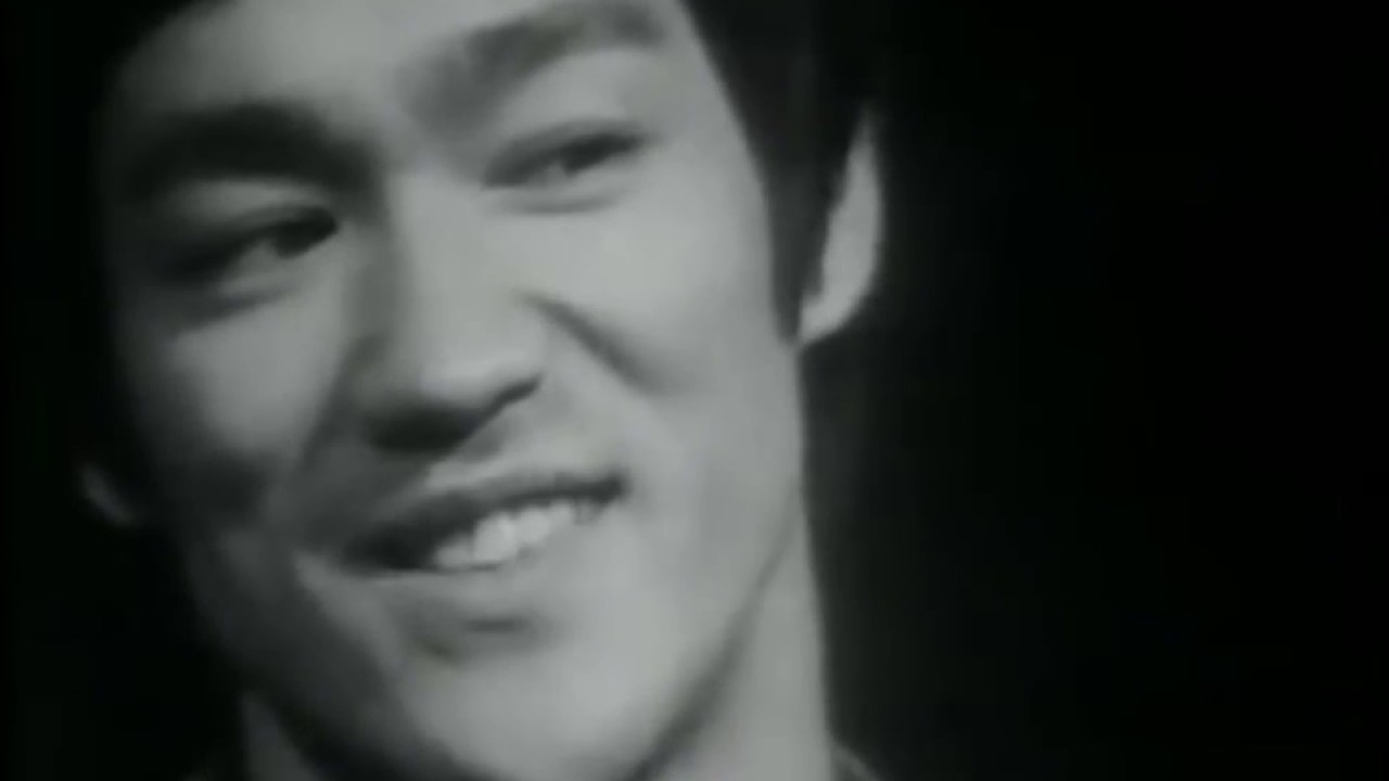 Be Water - Bruce Lee - YouTube