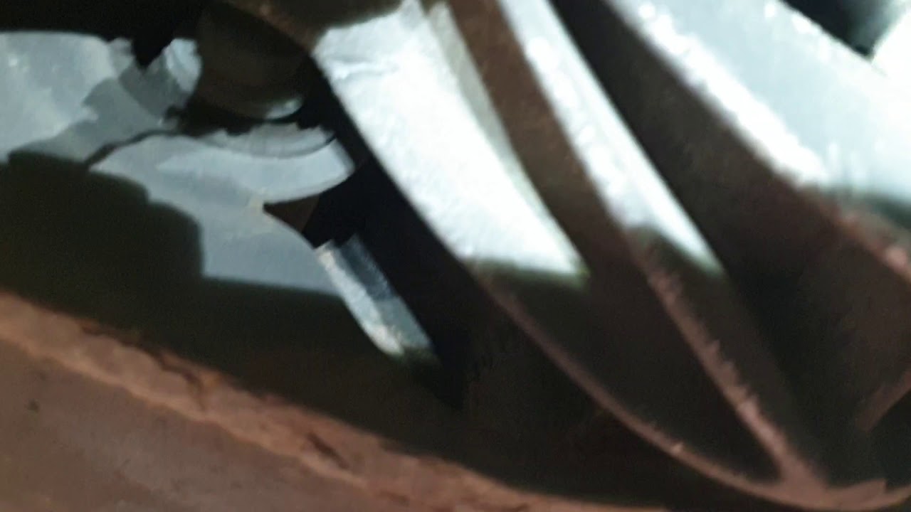 Bmw e46 Vibration und Schleifgeräusch / kardanwelle defekt - YouTube