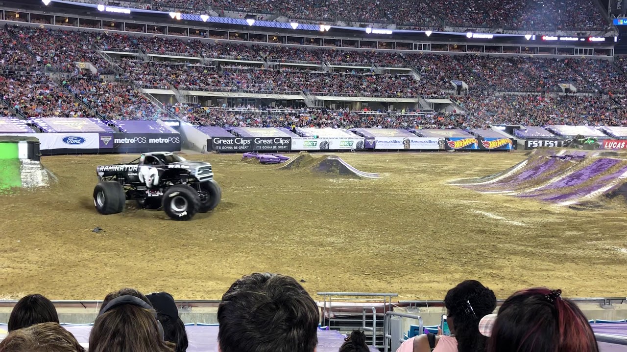 Monster jam Jacksonville 2018 Raminator - YouTube