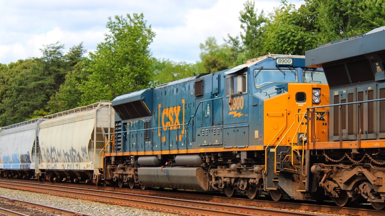 AWESOME HORNSHOW From CSX X422 with Tier 4 CSX ACe 8900! - YouTube