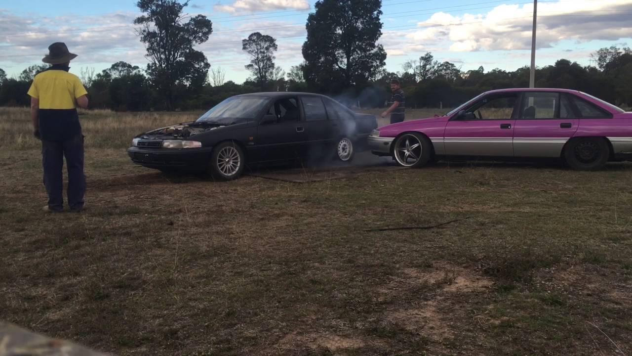 Holden commodore vn skids - YouTube