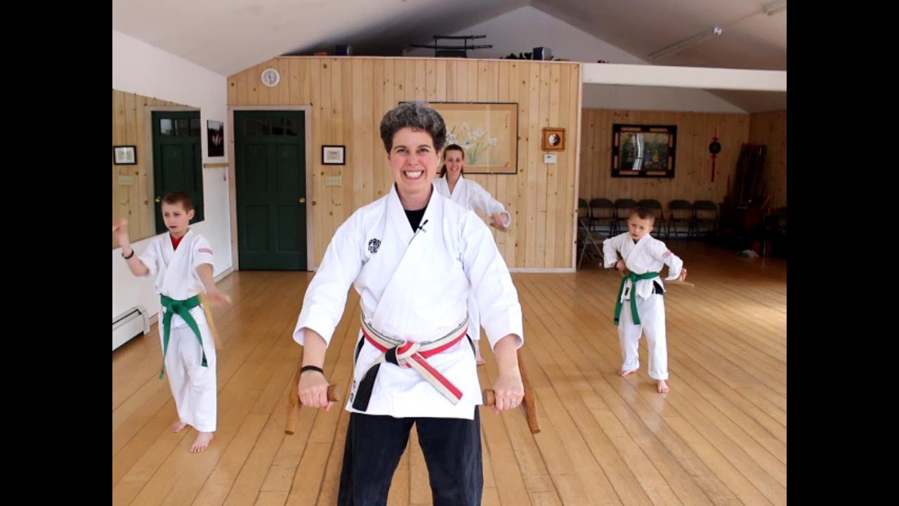 Green Belt Series: Tonfa Basics #5 - YouTube