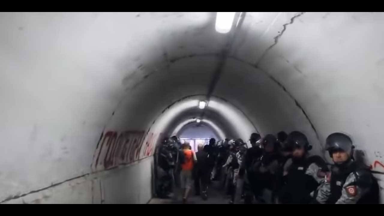 Étoile rouge de Belgrade-PSG : l'étouffant tunnel du stade Marakana ...
