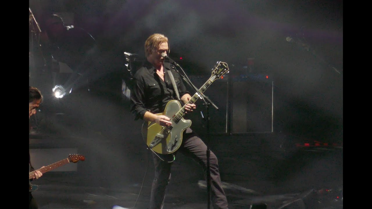 Queens of the Stone Age Long Slow Goodbye Manchester 14/11/23 - YouTube