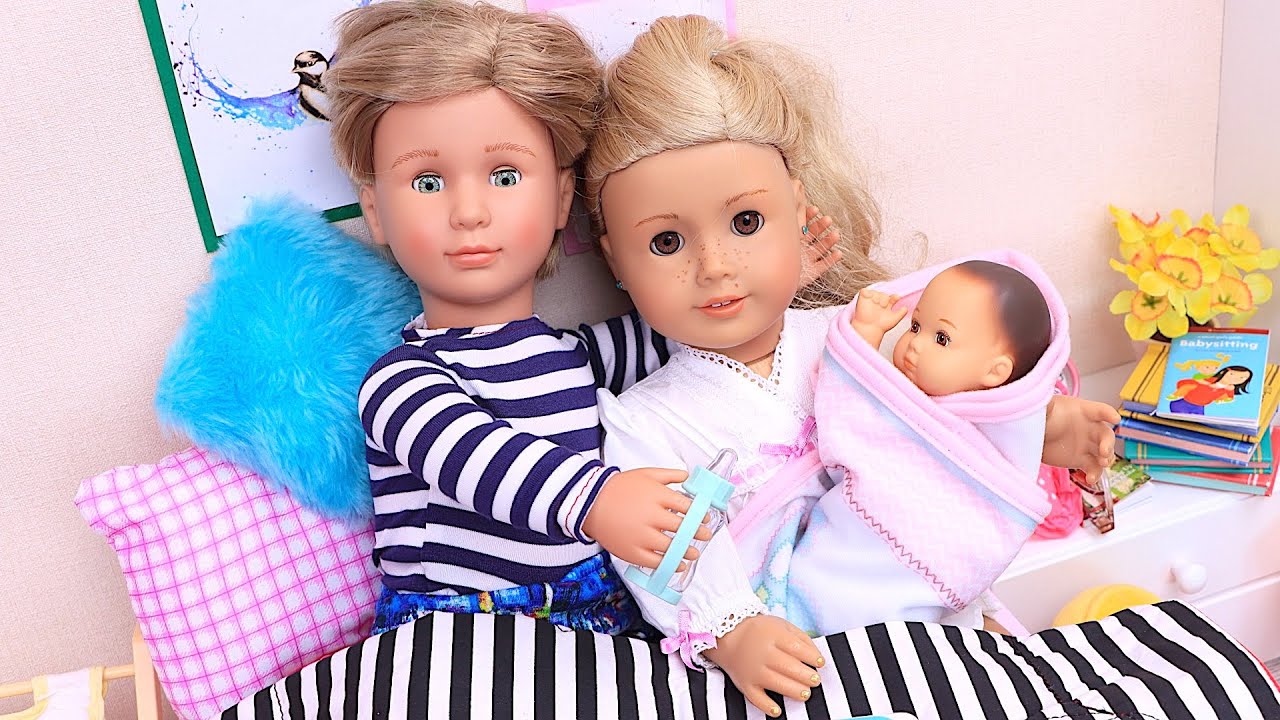 Dolls family waiting for the Newborn baby! Play Dolls preparation ...