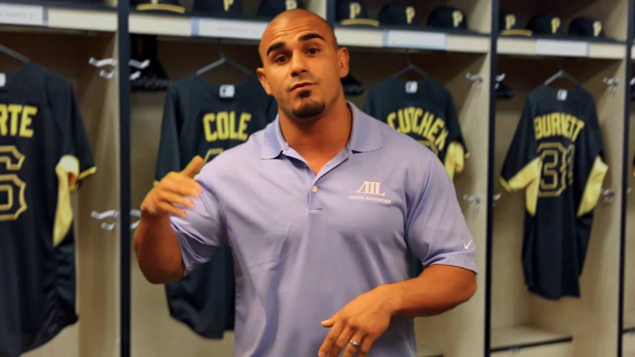 How Do You Handle Constructive Criticism - Simon Arias DLR - YouTube