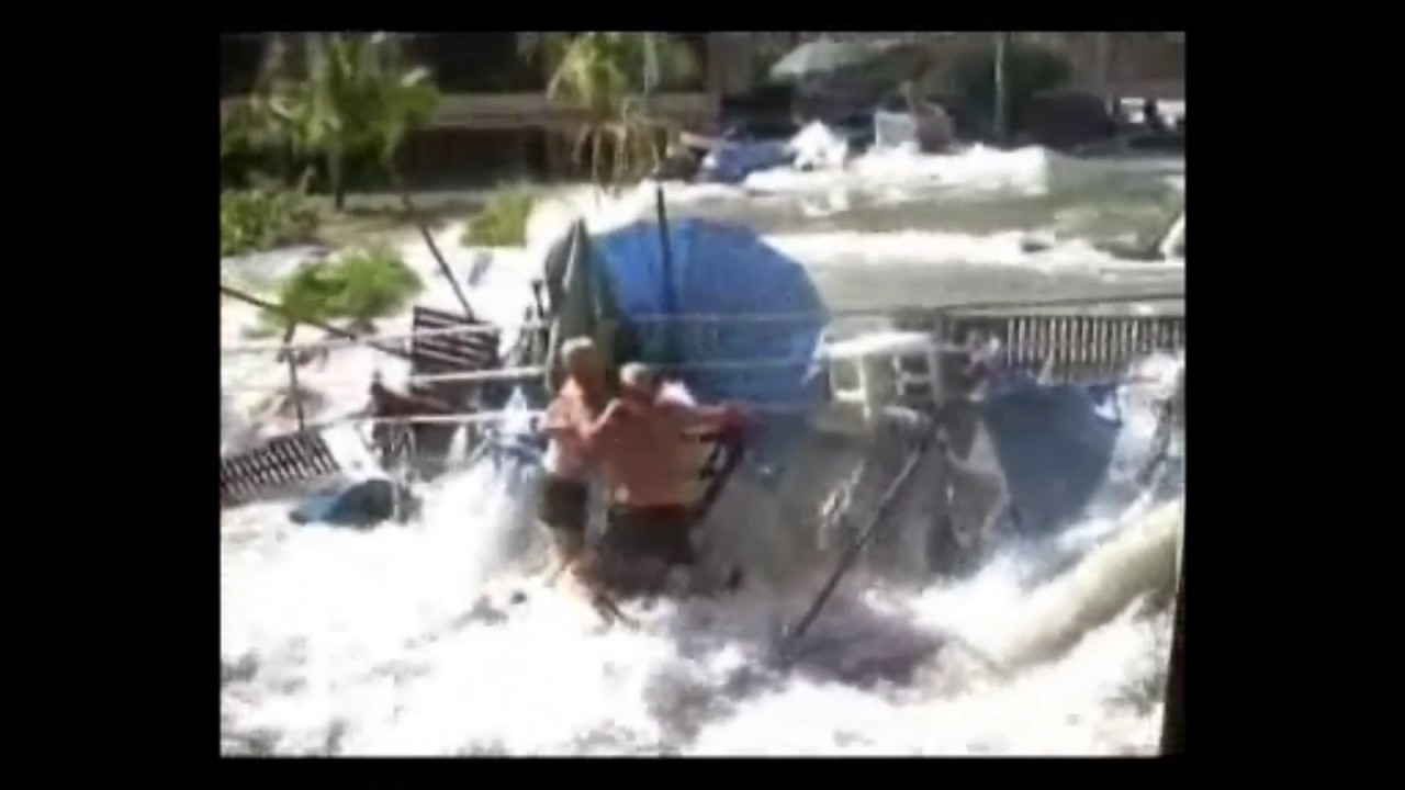 Real Tsunami footage (seismic sea wave) - YouTube