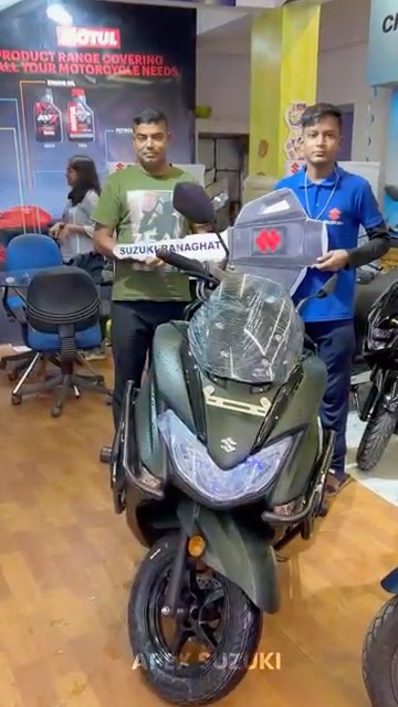 2024 Suzuki Burgman street ride connect edition green delivred - YouTube