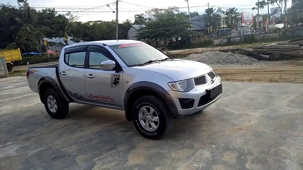 Strada Triton GLs 4x4 2012 sangat Murah - YouTube