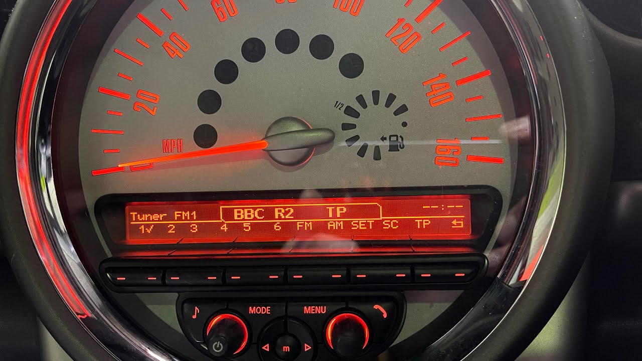Mini Countryman Clock Settings. How to set the clock in a Mini ...