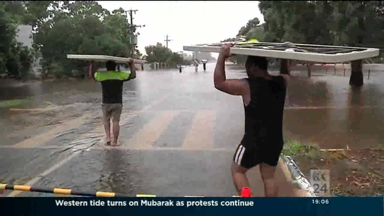 FEB. 4-5 2011 - Melbourne Supercell Flash Flood - YouTube