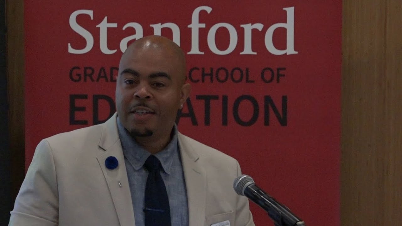 Professor Bryan Brown at the 2016 New Student Orientation - YouTube