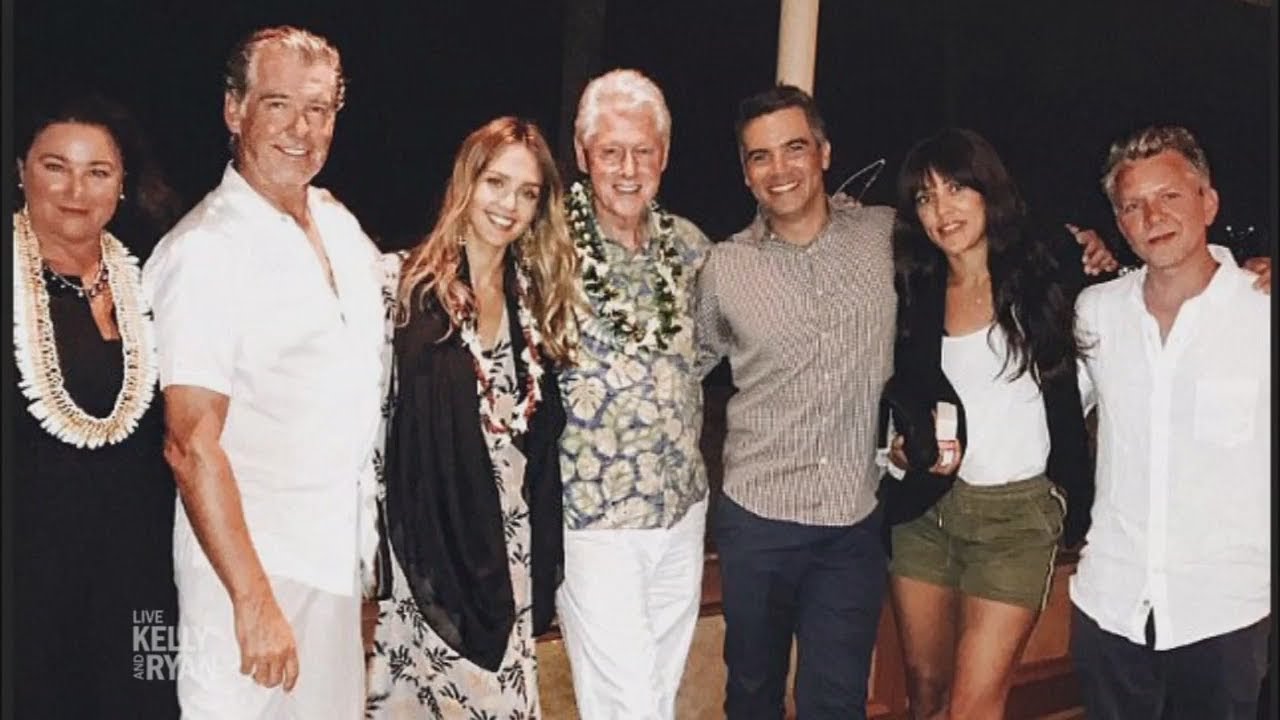 Jessica Alba Hangs out with Bill Clinton and Pierce Brosnan in Hawaii ...