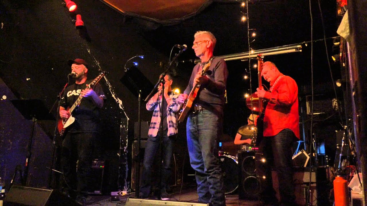 Laid back country singer - YouTube