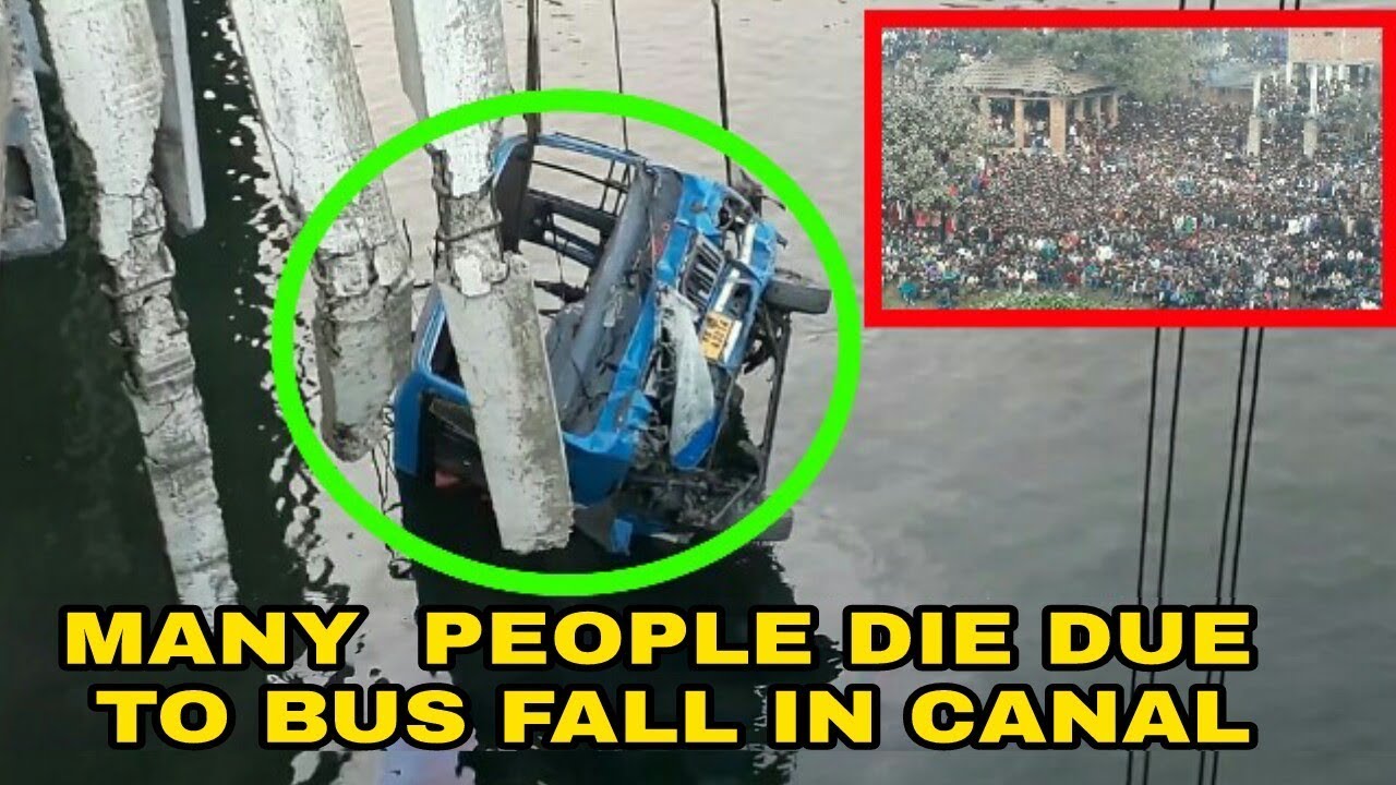 Bus falls into river in Daulatabad, Murshidabad, West Bengal - YouTube