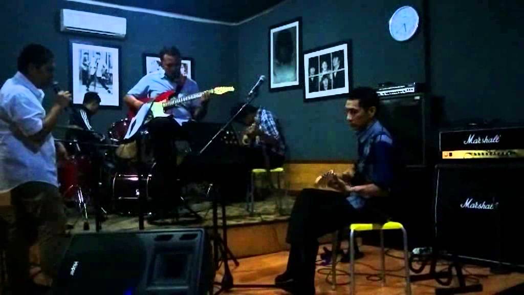 3 BAND - YouTube