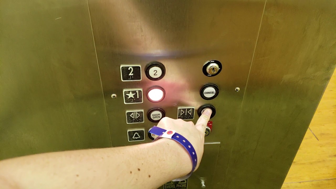 General Oiltronic Elevator at an Undisclosed Location in Daytona Beach ...