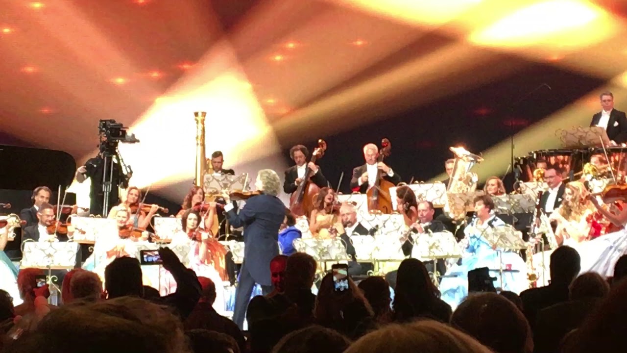 Andre Rieu 76 Trombones Live At Nassau Colliesuem - YouTube