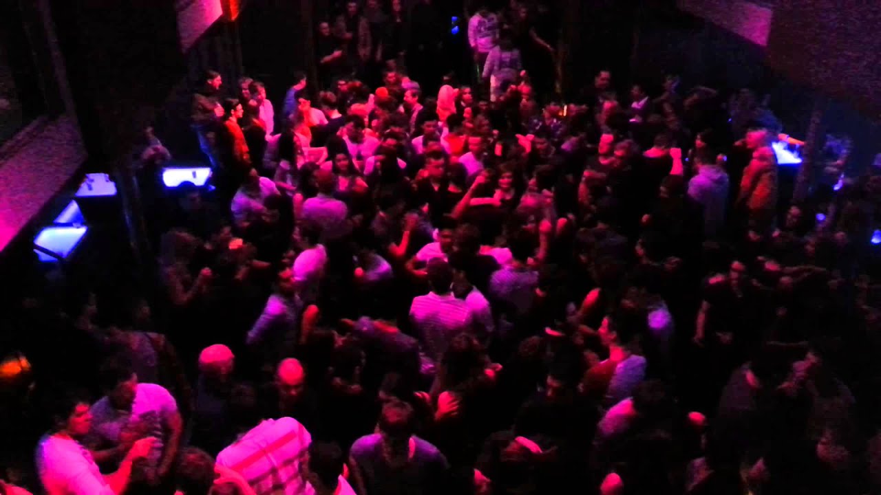 Student Thursday at Loft nightclub - YouTube