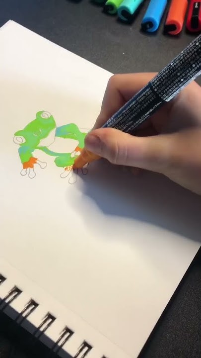 Drawing A Tree Frog with Posca Markers #shorts - YouTube