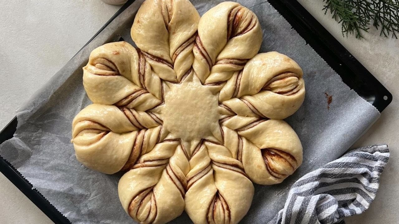 Най Красивата и Вкусна Коледна Питка Малко Хора знаят как се Приготвя