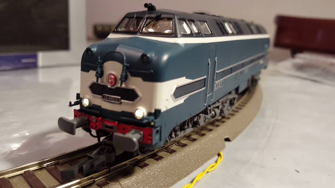 CC 65001 Alsthom SNCF-Mistral- CIWL EP 2 AÑO 1937 - YouTube