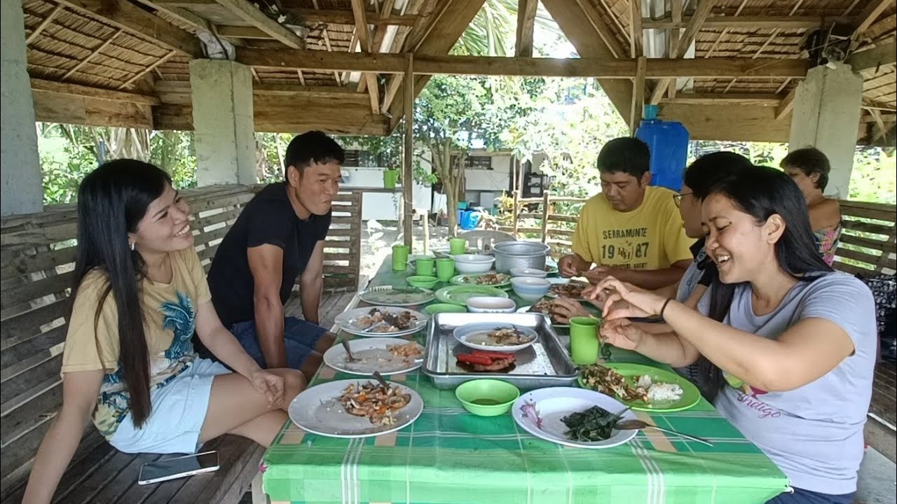 EP 114 | Masayang Pananghalian at Mahabaaaaaang Kwentuhan with the Fam ...