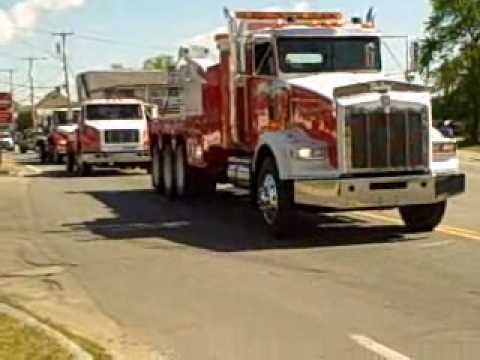 Hampton Beach, NH Tow Truck Parade - YouTube