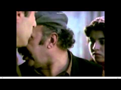 Düdük çalıyo mu diye baktım da çalıyomuş. (Bekçiler Kralı)