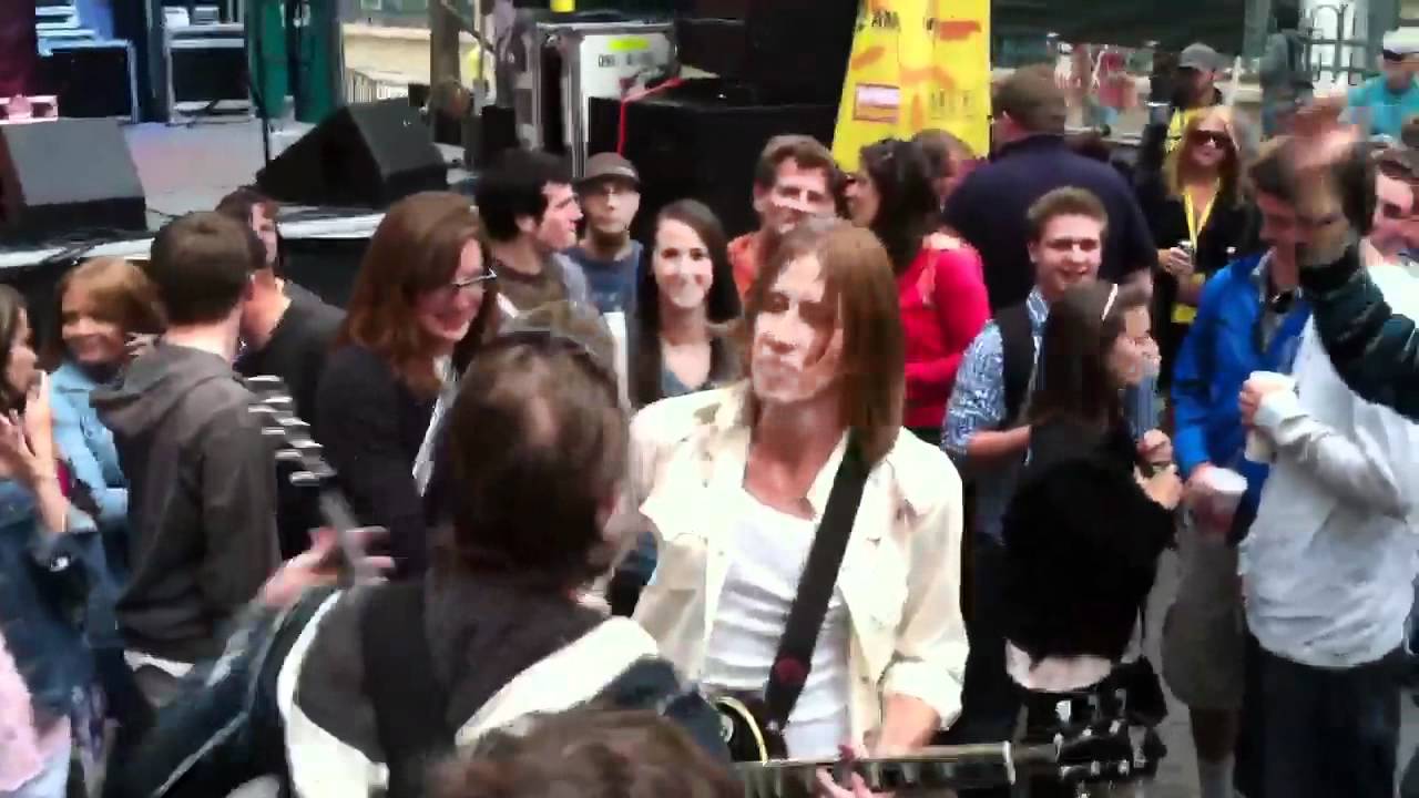 Something underground 5-29-11 - YouTube