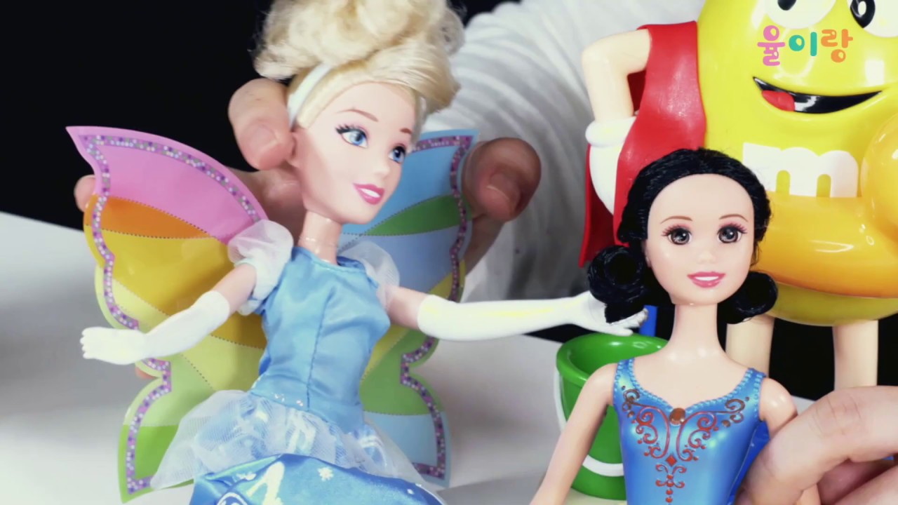 Disney 백설공주 인어공주 소피아공주 Princess Talk Show! | 율이랑 장난감 동화 놀이 - YouTube