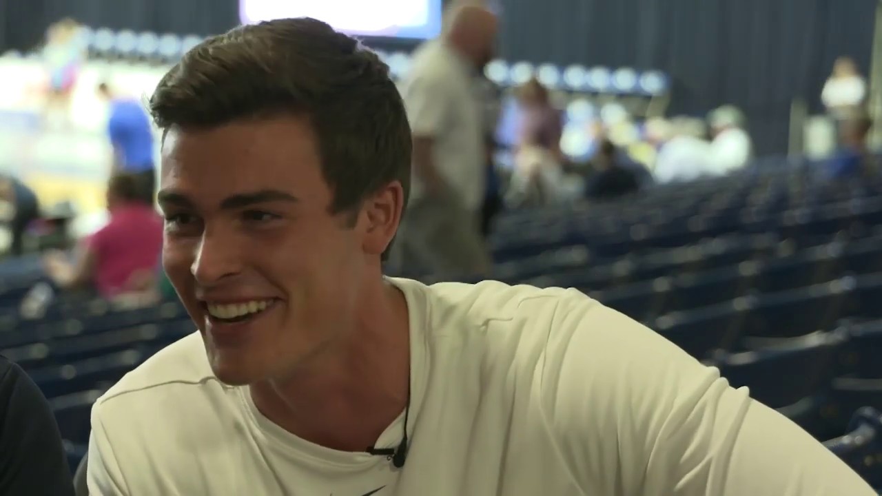 Between the LYnes - Gameday with the BYU ROC - YouTube