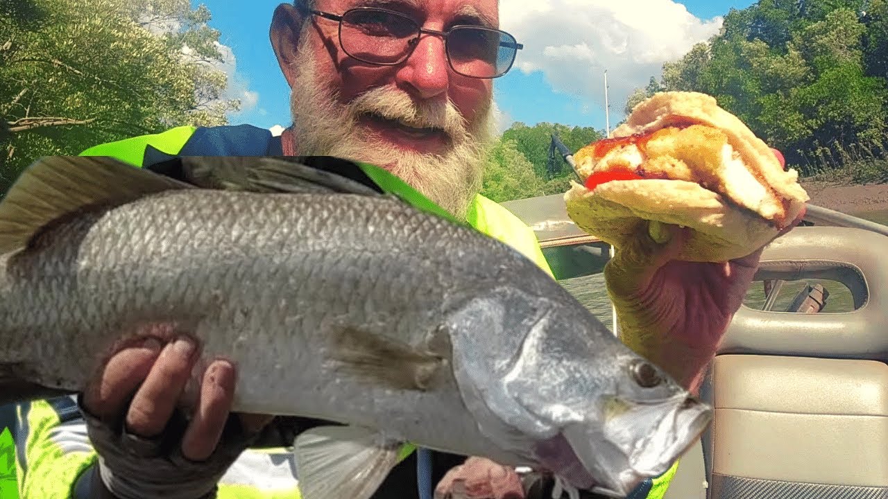 Crumbed BARRA BURGER on the Boat Catch & Cook - YouTube